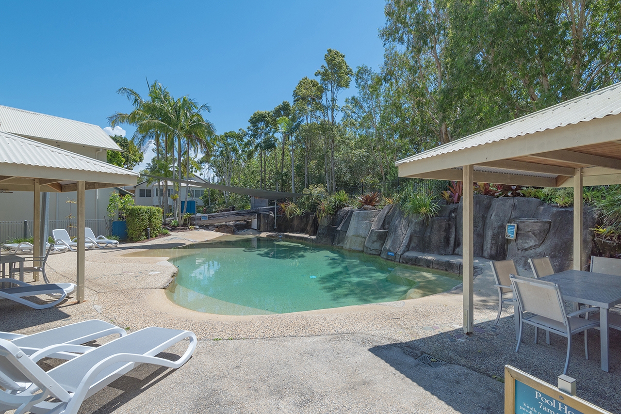 Visit Noosa | Noosa Entrance Waterfront Resort